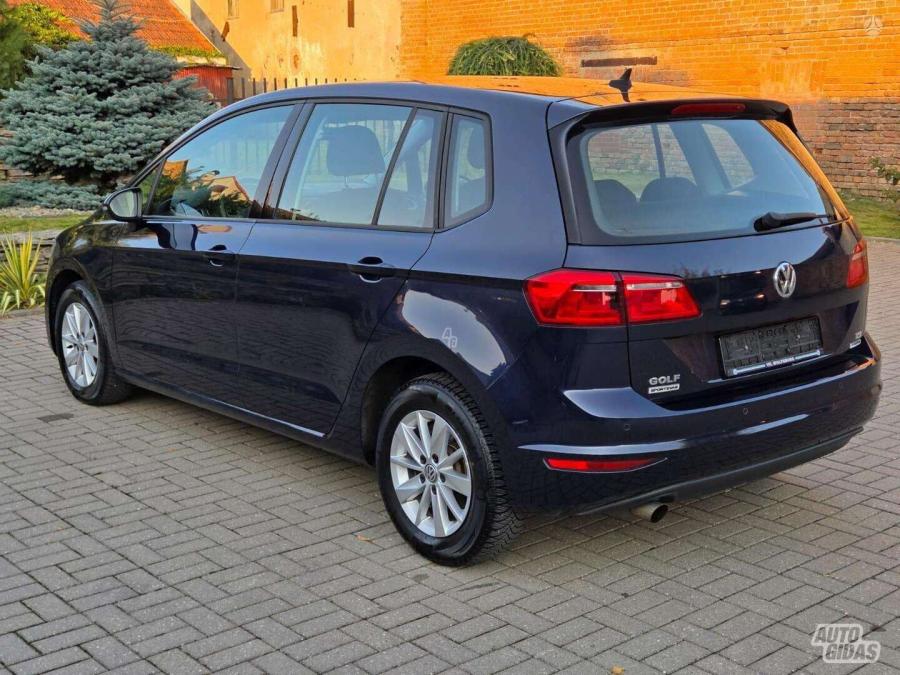 Zils Volkswagen Golf Sportsvan 2016 Viļņa, ar dzinēja tilpumu 1.20 L un nobraukumu 100 tūkst. km par 8399 €, foto 5 vietnē AUTOMOTO.COM.LV