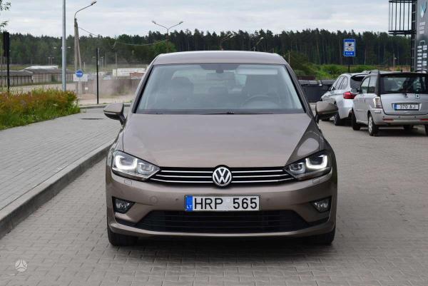 Brown Volkswagen Golf Sportsvan 2015 in Vilnius, with an engine capacity of 1.60 L and mileage of 267 thousand km for 6850 €, photo 2 on AUTOMOTO.COM.LV