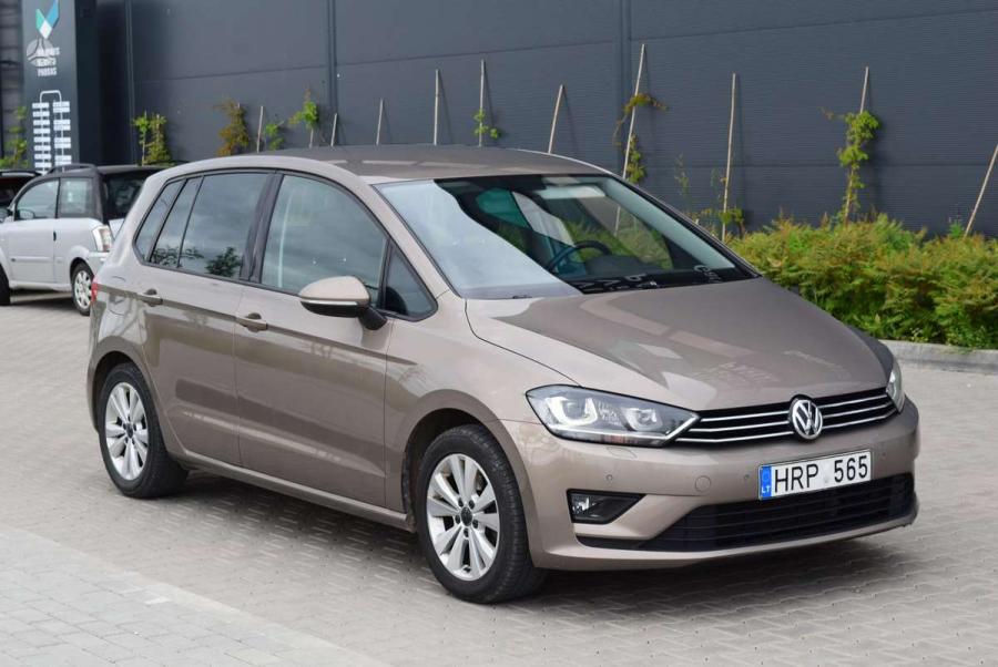 Brown Volkswagen Golf Sportsvan 2015 in Vilnius, with an engine capacity of 1.60 L and mileage of 267 thousand km for 6850 €, photo 4 on AUTOMOTO.COM.LV