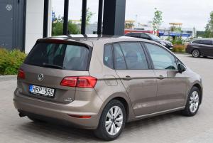 Brown Volkswagen Golf Sportsvan 2015 in Vilnius, with an engine capacity of 1.60 L and mileage of 267 thousand km for 6850 €, photo 5 on AUTOMOTO.COM.LV