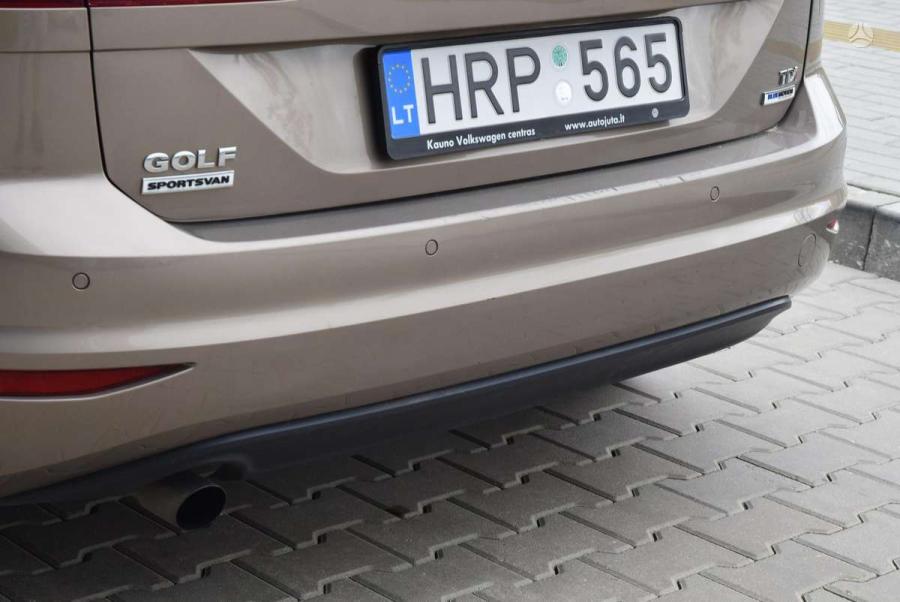 Brown Volkswagen Golf Sportsvan 2015 in Vilnius, with an engine capacity of 1.60 L and mileage of 267 thousand km for 6850 €, photo 8 on AUTOMOTO.COM.LV