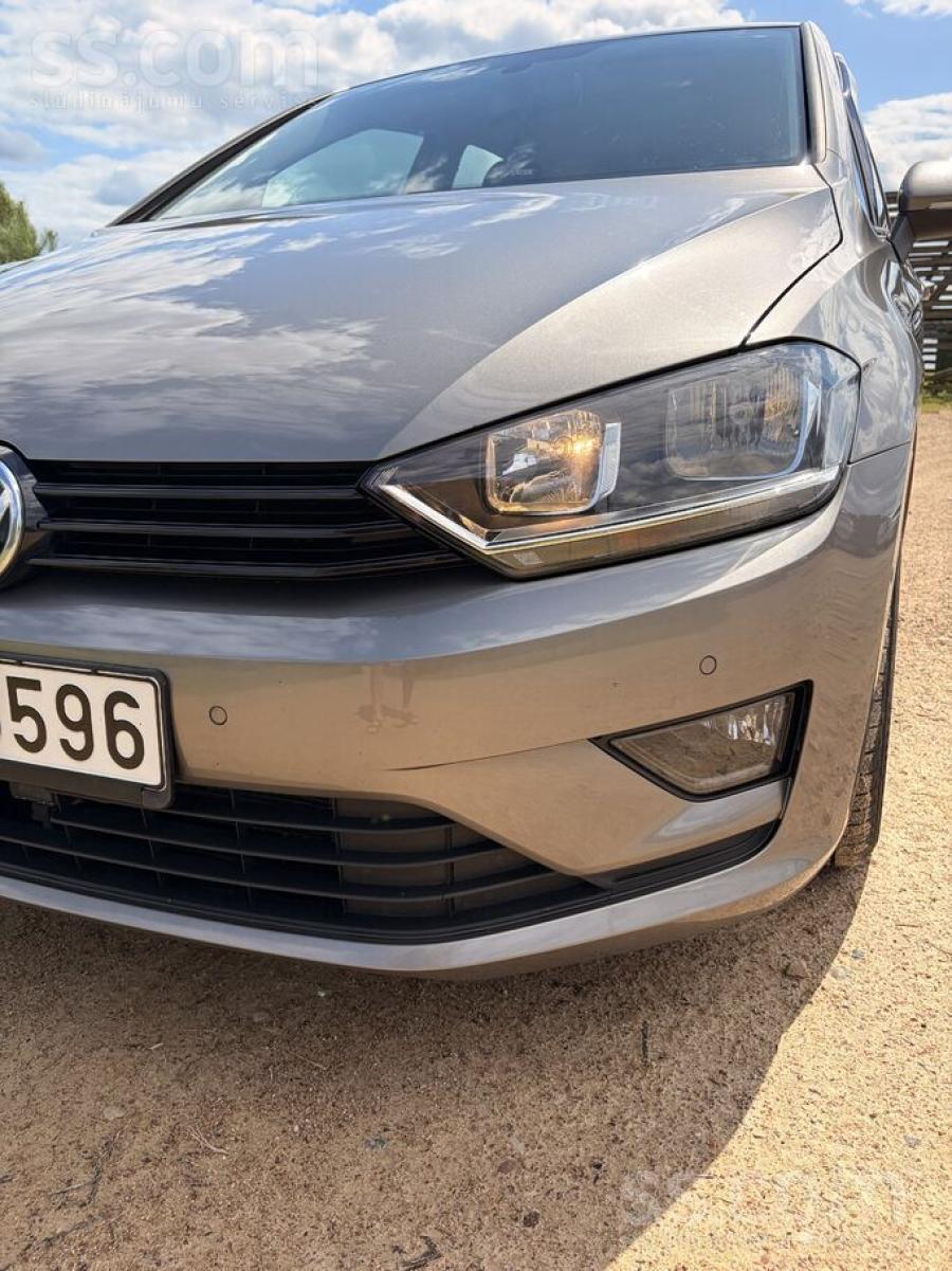Brown Volkswagen Golf Sportsvan 2016 in Ogre, with an engine capacity of 1.60 L and mileage of 187 thousand km for 8000 €, photo 10 on AUTOMOTO.COM.LV