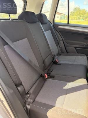 Brown Volkswagen Golf Sportsvan 2016 in Ogre, with an engine capacity of 1.60 L and mileage of 187 thousand km for 8000 €, photo 16 on AUTOMOTO.COM.LV