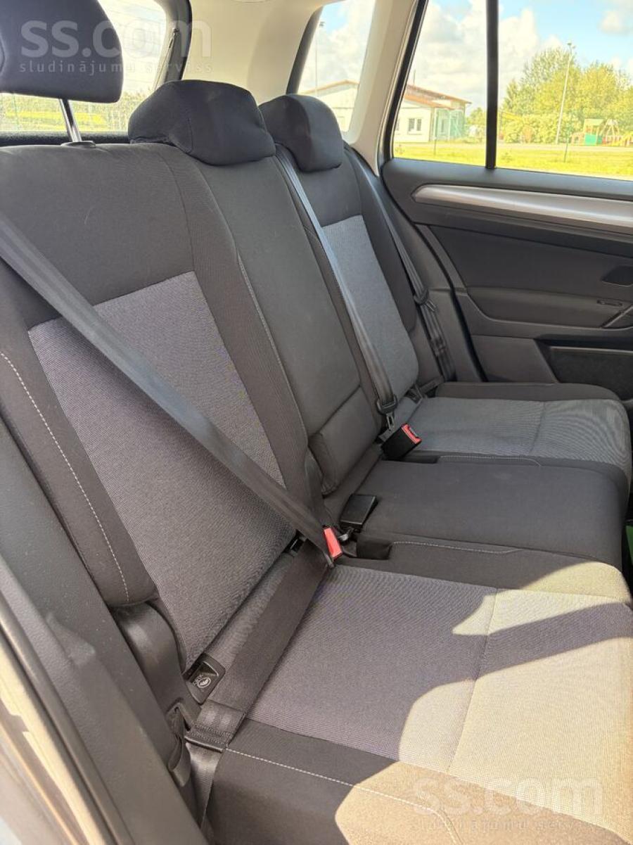 Brown Volkswagen Golf Sportsvan 2016 in Ogre, with an engine capacity of 1.60 L and mileage of 187 thousand km for 8000 €, photo 16 on AUTOMOTO.COM.LV