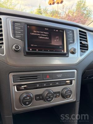 Brown Volkswagen Golf Sportsvan 2016 in Ogre, with an engine capacity of 1.60 L and mileage of 187 thousand km for 8000 €, photo 19 on AUTOMOTO.COM.LV