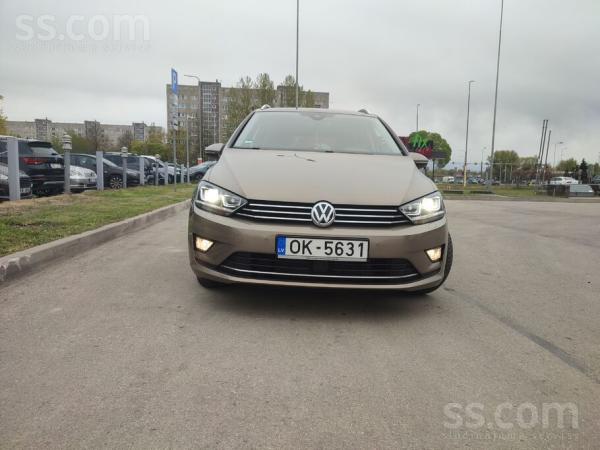 Brown Volkswagen Golf Sportsvan 2017 in Riga, with an engine capacity of 1.60 L and mileage of 215 thousand km for 10900 €, photo 3 on AUTOMOTO.COM.LV