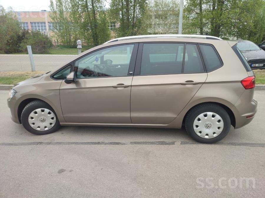 Brown Volkswagen Golf Sportsvan 2017 in Riga, with an engine capacity of 1.60 L and mileage of 215 thousand km for 10900 €, photo 5 on AUTOMOTO.COM.LV