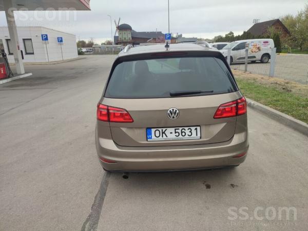 Brown Volkswagen Golf Sportsvan 2017 in Riga, with an engine capacity of 1.60 L and mileage of 215 thousand km for 10900 €, photo 6 on AUTOMOTO.COM.LV