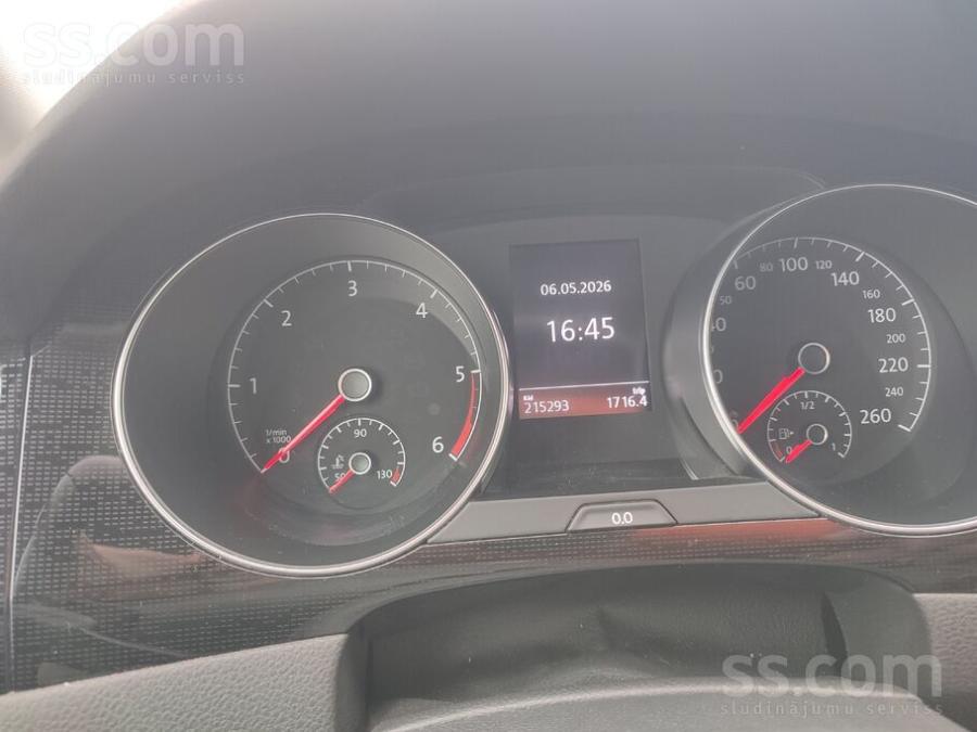Brown Volkswagen Golf Sportsvan 2017 in Riga, with an engine capacity of 1.60 L and mileage of 215 thousand km for 10900 €, photo 17 on AUTOMOTO.COM.LV