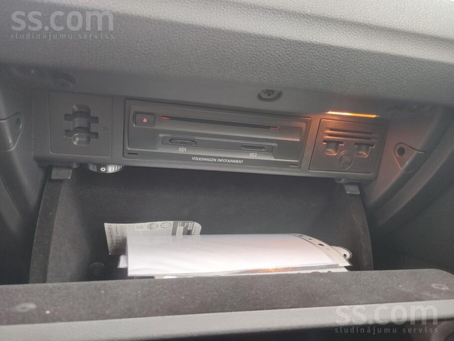 Brown Volkswagen Golf Sportsvan 2017 in Riga, with an engine capacity of 1.60 L and mileage of 215 thousand km for 10900 €, photo 21 on AUTOMOTO.COM.LV