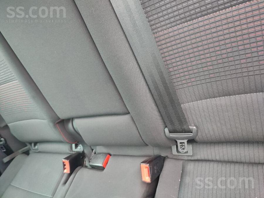 Brown Volkswagen Golf Sportsvan 2017 in Riga, with an engine capacity of 1.60 L and mileage of 215 thousand km for 10900 €, photo 25 on AUTOMOTO.COM.LV