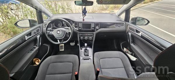 Brown Volkswagen Golf Sportsvan 2017 in Riga, with an engine capacity of 1.60 L and mileage of 220 thousand km for 10799 €, photo 6 on AUTOMOTO.COM.LV