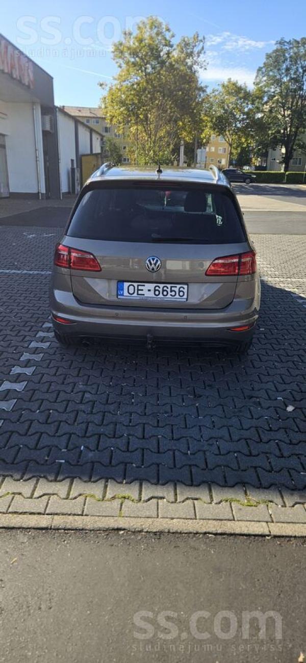 Brown Volkswagen Golf Sportsvan 2017 in Riga, with an engine capacity of 1.60 L and mileage of 220 thousand km for 10799 €, photo 10 on AUTOMOTO.COM.LV