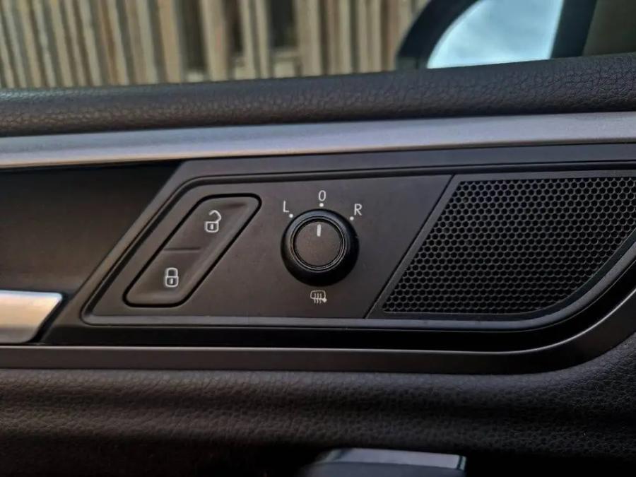 Brūns Volkswagen Golf Sportsvan 2015 Rīga, ar dzinēja tilpumu 1.40 L un nobraukumu 130 tūkst. km par 7890 €, foto 12 vietnē AUTOMOTO.COM.LV