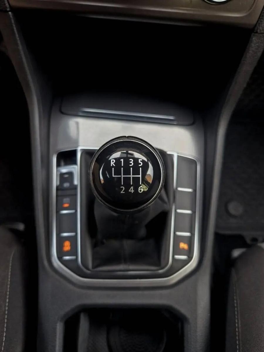Brūns Volkswagen Golf Sportsvan 2015 Rīga, ar dzinēja tilpumu 1.40 L un nobraukumu 130 tūkst. km par 7890 €, foto 16 vietnē AUTOMOTO.COM.LV