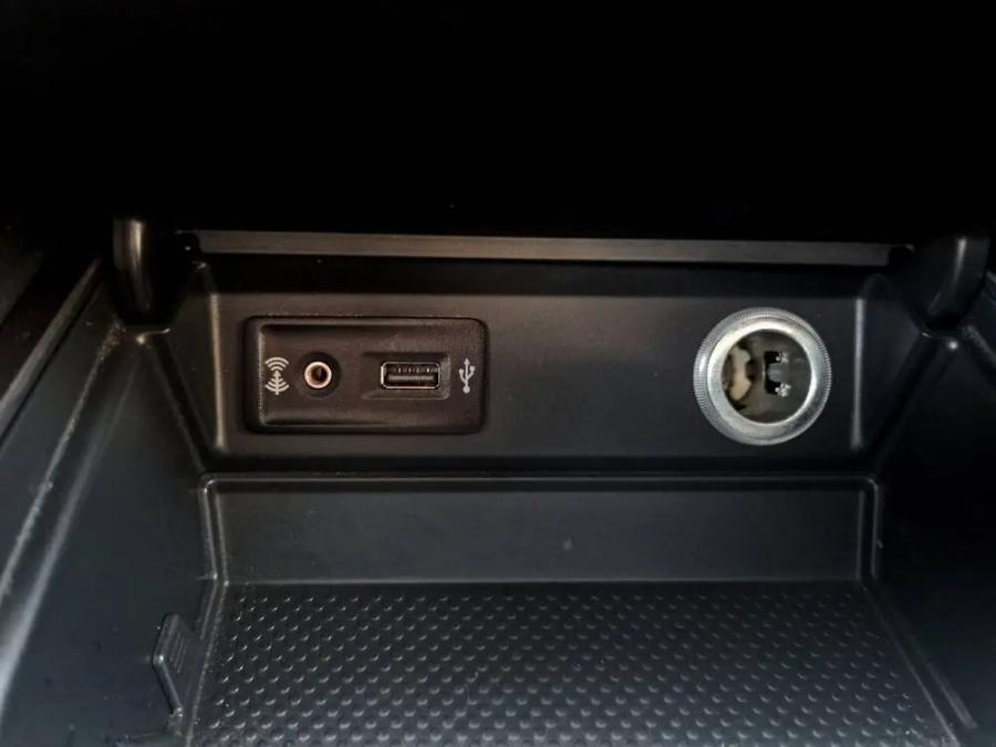 Brūns Volkswagen Golf Sportsvan 2015 Rīga, ar dzinēja tilpumu 1.40 L un nobraukumu 130 tūkst. km par 7890 €, foto 19 vietnē AUTOMOTO.COM.LV