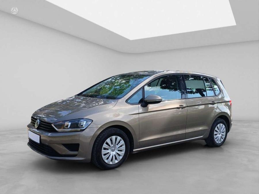 Brūns Volkswagen Golf Sportsvan 2015 Viļņa, ar dzinēja tilpumu 1.20 L un nobraukumu 235 tūkst. km par 9390 €, foto 1 vietnē AUTOMOTO.COM.LV