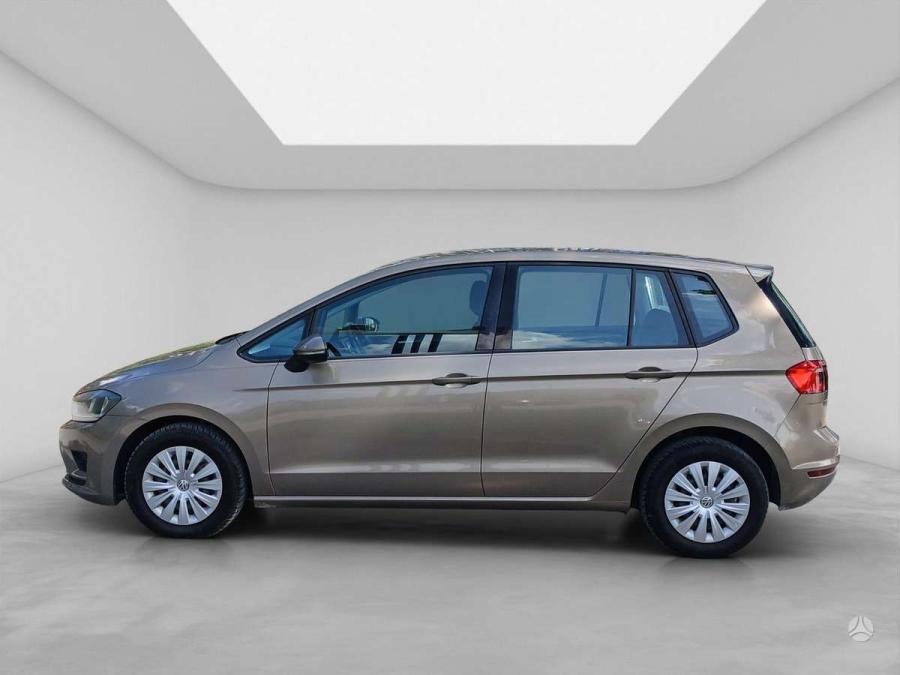 Brūns Volkswagen Golf Sportsvan 2015 Viļņa, ar dzinēja tilpumu 1.20 L un nobraukumu 235 tūkst. km par 9390 €, foto 3 vietnē AUTOMOTO.COM.LV