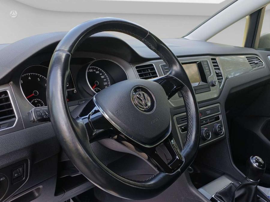 Brūns Volkswagen Golf Sportsvan 2015 Viļņa, ar dzinēja tilpumu 1.20 L un nobraukumu 235 tūkst. km par 9390 €, foto 9 vietnē AUTOMOTO.COM.LV