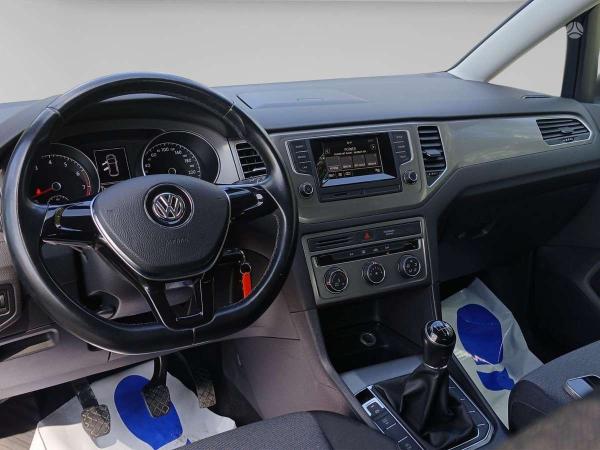 Brūns Volkswagen Golf Sportsvan 2015 Viļņa, ar dzinēja tilpumu 1.20 L un nobraukumu 235 tūkst. km par 9390 €, foto 10 vietnē AUTOMOTO.COM.LV