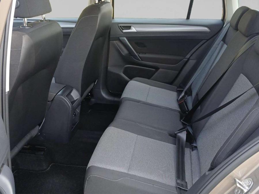 Brūns Volkswagen Golf Sportsvan 2015 Viļņa, ar dzinēja tilpumu 1.20 L un nobraukumu 235 tūkst. km par 9390 €, foto 14 vietnē AUTOMOTO.COM.LV