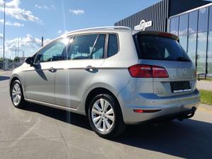 Pelēks Volkswagen Golf Sportsvan 2015 Šauļi, ar dzinēja tilpumu 1.60 L un nobraukumu 238 tūkst. km par 6800 €, foto 3 vietnē AUTOMOTO.COM.LV