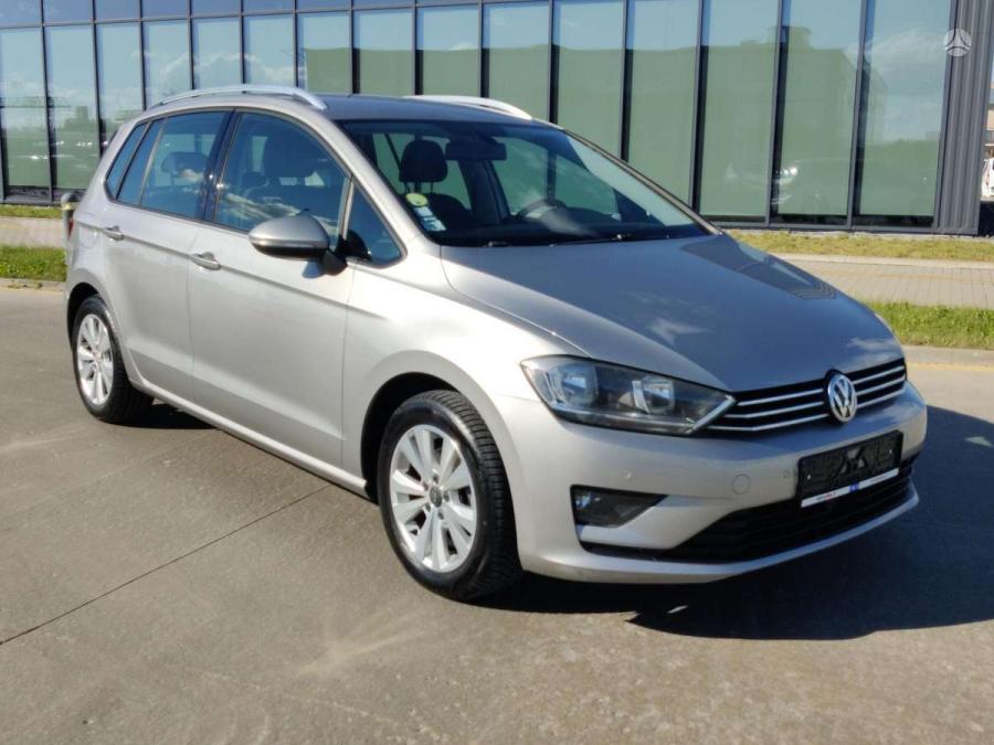 Pelēks Volkswagen Golf Sportsvan 2015 Šauļi, ar dzinēja tilpumu 1.60 L un nobraukumu 238 tūkst. km par 6800 €, foto 4 vietnē AUTOMOTO.COM.LV