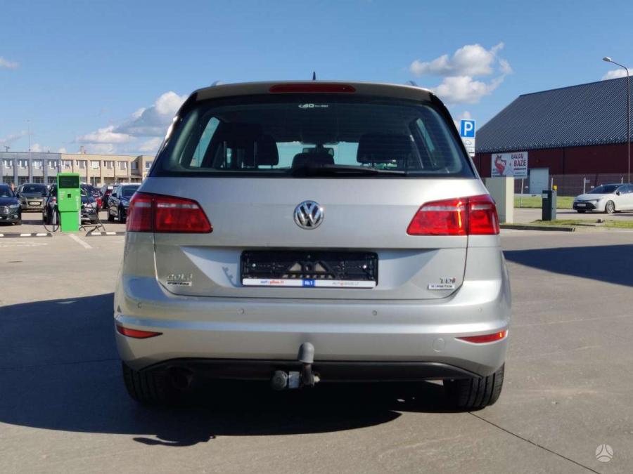 Pelēks Volkswagen Golf Sportsvan 2015 Šauļi, ar dzinēja tilpumu 1.60 L un nobraukumu 238 tūkst. km par 6800 €, foto 9 vietnē AUTOMOTO.COM.LV