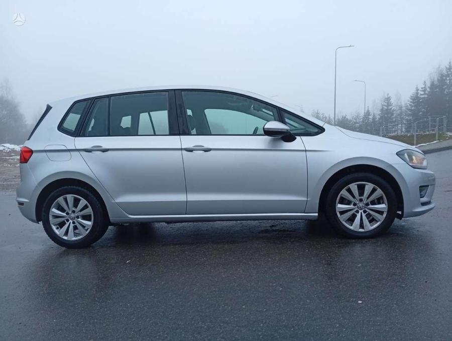 Pelēks Volkswagen Golf Sportsvan 2014 Utena, ar dzinēja tilpumu 1.60 L un nobraukumu 154 tūkst. km par 7900 €, foto 5 vietnē AUTOMOTO.COM.LV