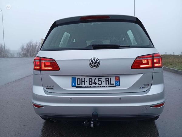 Grey Volkswagen Golf Sportsvan 2014 in Utena, with an engine capacity of 1.60 L and mileage of 154 thousand km for 7900 €, photo 7 on AUTOMOTO.COM.LV