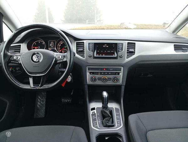 Grey Volkswagen Golf Sportsvan 2014 in Utena, with an engine capacity of 1.60 L and mileage of 154 thousand km for 7900 €, photo 9 on AUTOMOTO.COM.LV