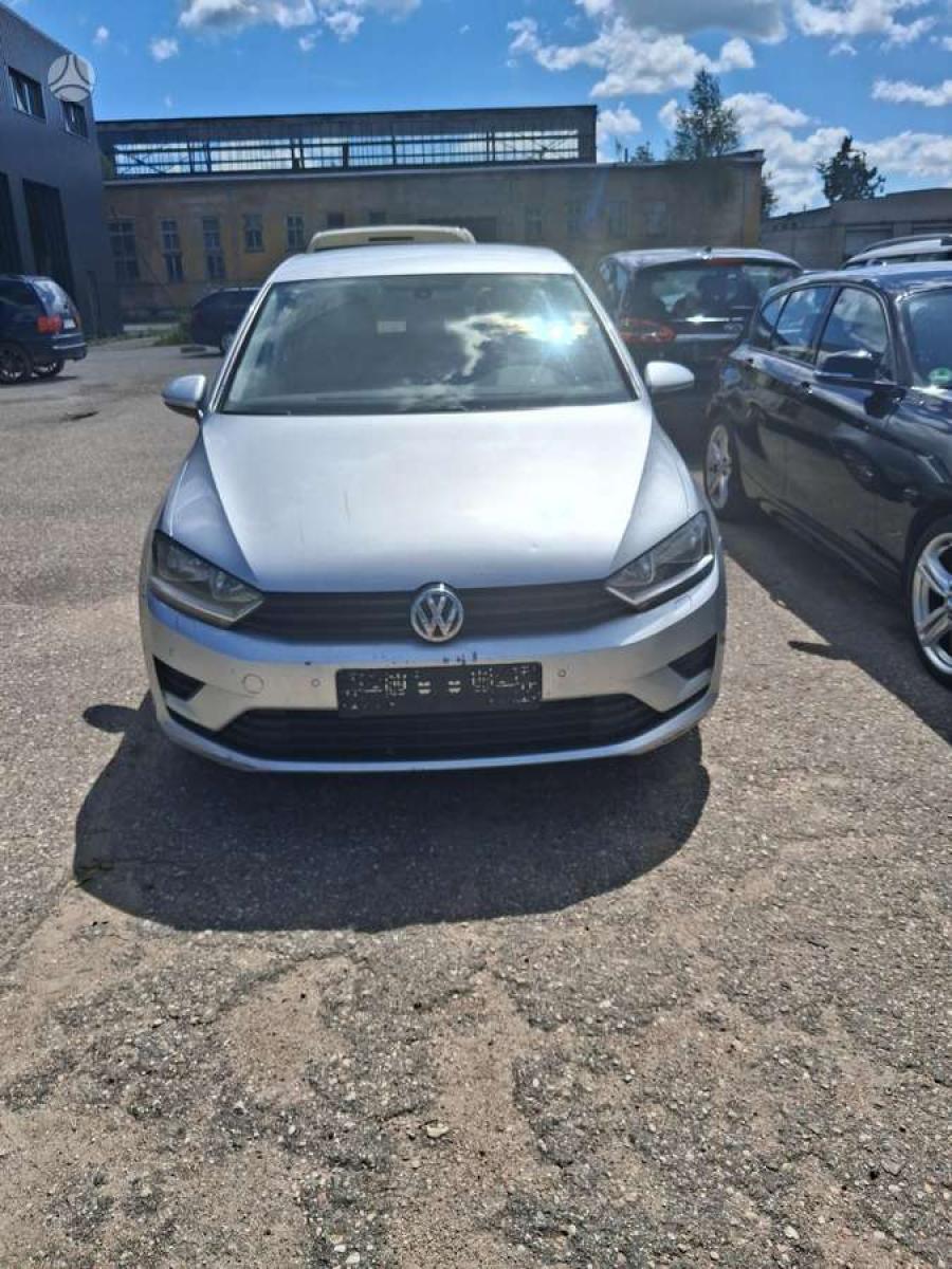 Grey Volkswagen Golf Sportsvan 2014 in Rokiskis, with an engine capacity of 1.20 L and mileage of 210 thousand km for 3350 €, photo 1 on AUTOMOTO.COM.LV