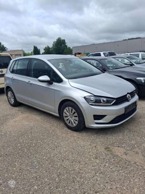 Grey Volkswagen Golf Sportsvan 2014 in Rokiskis, with an engine capacity of 1.20 L and mileage of 210 thousand km for 3350 €, photo 4 on AUTOMOTO.COM.LV