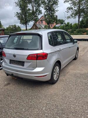 Grey Volkswagen Golf Sportsvan 2014 in Rokiskis, with an engine capacity of 1.20 L and mileage of 210 thousand km for 3350 €, photo 5 on AUTOMOTO.COM.LV