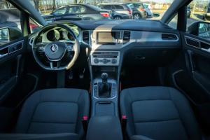 Pelēks Volkswagen Golf Sportsvan 2014 Liepāja, ar dzinēja tilpumu 1.60 L un nobraukumu 136 tūkst. km par 10950 €, foto 8 vietnē AUTOMOTO.COM.LV