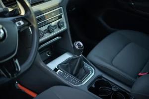 Pelēks Volkswagen Golf Sportsvan 2014 Liepāja, ar dzinēja tilpumu 1.60 L un nobraukumu 136 tūkst. km par 10950 €, foto 15 vietnē AUTOMOTO.COM.LV