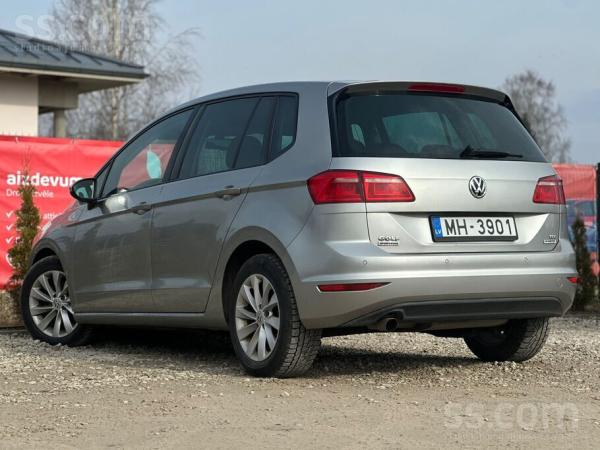 Pelēks Volkswagen Golf Sportsvan 2014 Jelgava, ar dzinēja tilpumu 1.60 L un nobraukumu 0 tūkst. km par 6700 €, foto 6 vietnē AUTOMOTO.COM.LV