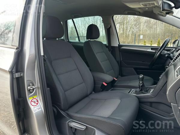 Pelēks Volkswagen Golf Sportsvan 2014 Jelgava, ar dzinēja tilpumu 1.60 L un nobraukumu 0 tūkst. km par 6700 €, foto 9 vietnē AUTOMOTO.COM.LV