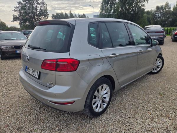 Volkswagen Golf Sportsvan 2014 in Jelgava on AUTOMOTO.COM.LV Grey Volkswagen Golf Sportsvan 2014 in Jelgava, with an engine capacity of 1.60 L and mileage of 0 thousand km for 5900 β¬, photo 5 on AUTOMOTO.COM.LV