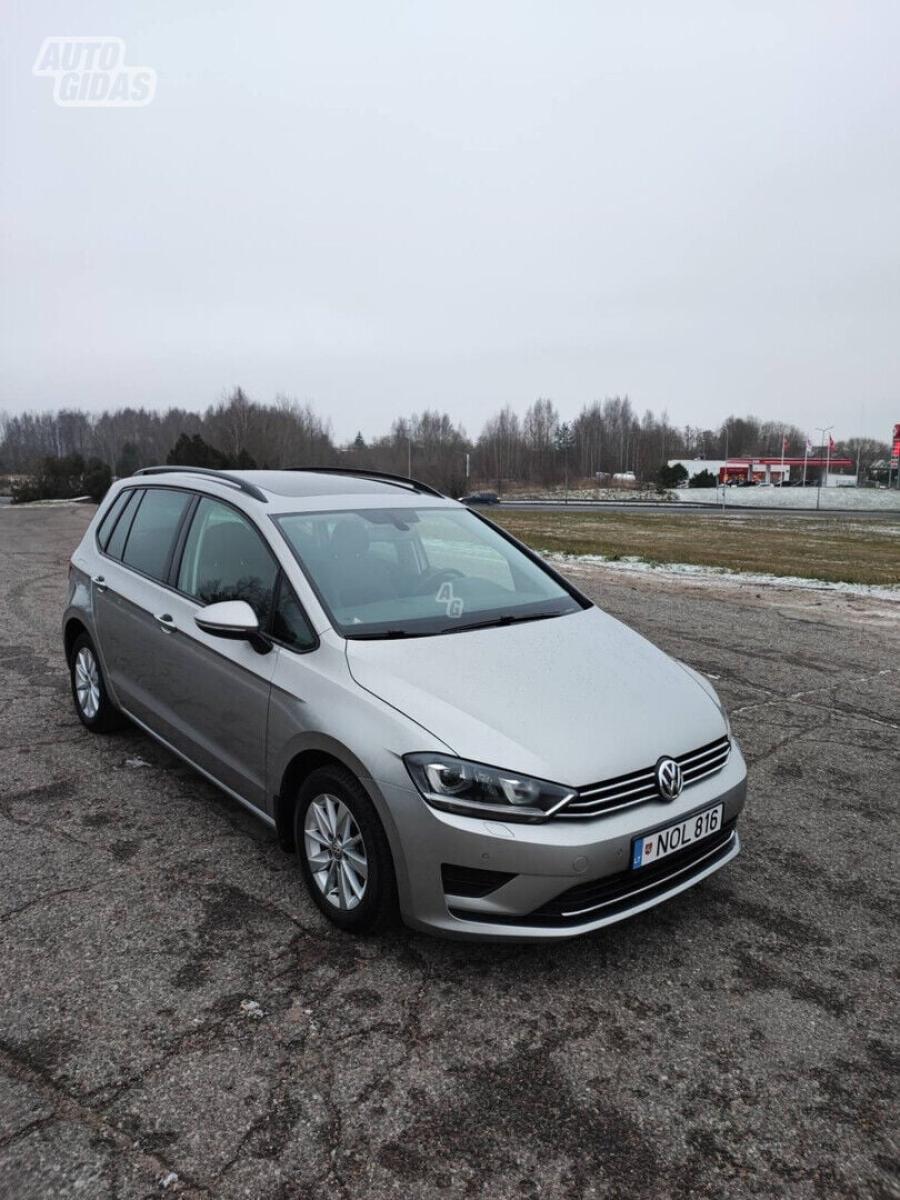Grey Volkswagen Golf Sportsvan 2015 in Siauliai, with an engine capacity of 1.40 L and mileage of 60 thousand km for 10300 €, photo 1 on AUTOMOTO.COM.LV