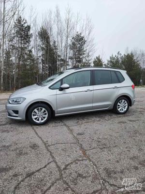 Grey Volkswagen Golf Sportsvan 2015 in Siauliai, with an engine capacity of 1.40 L and mileage of 60 thousand km for 10300 €, photo 4 on AUTOMOTO.COM.LV