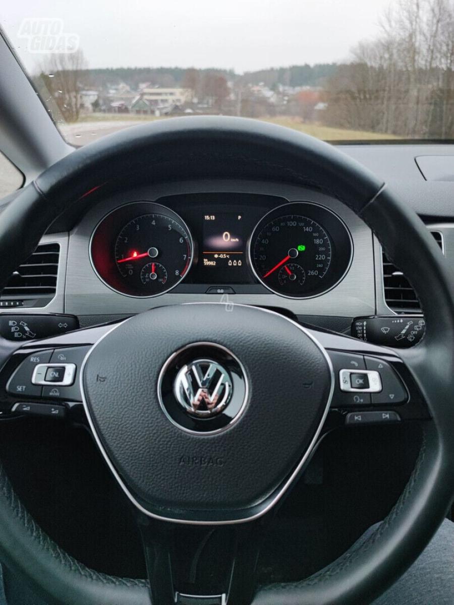 Grey Volkswagen Golf Sportsvan 2015 in Siauliai, with an engine capacity of 1.40 L and mileage of 60 thousand km for 10300 €, photo 11 on AUTOMOTO.COM.LV
