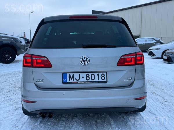 Grey Volkswagen Golf Sportsvan 2015 in Liepaja, with an engine capacity of 1.40 L and mileage of 157 thousand km for 8200 €, photo 8 on AUTOMOTO.COM.LV