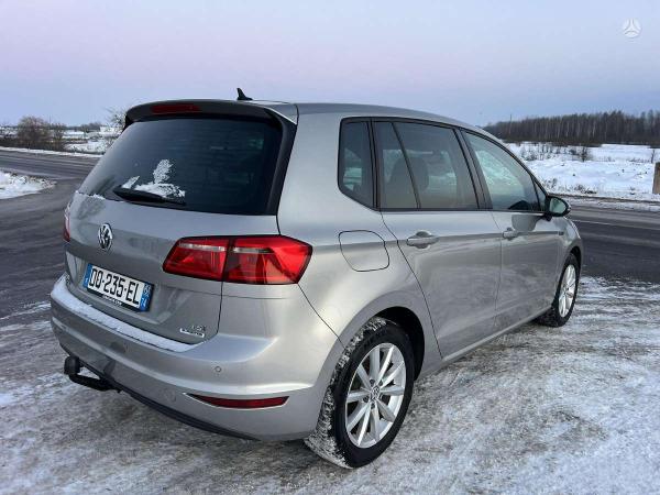 Pelēks Volkswagen Golf Sportsvan 2015 Tauragė, ar dzinēja tilpumu 1.40 L un nobraukumu 209 tūkst. km par 7800 €, foto 10 vietnē AUTOMOTO.COM.LV