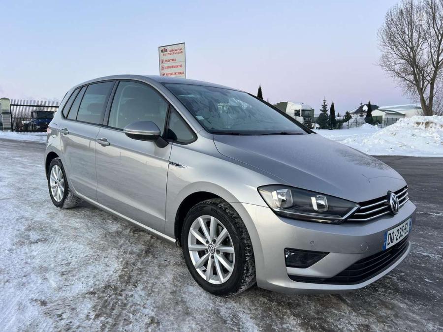 Pelēks Volkswagen Golf Sportsvan 2015 Klaipėda, ar dzinēja tilpumu 1.40 L un nobraukumu 210 tūkst. km par 7500 €, foto 3 vietnē AUTOMOTO.COM.LV