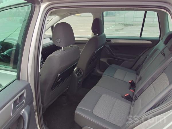 Grey Volkswagen Golf Sportsvan 2015 in Riga, with an engine capacity of 1.40 L and mileage of 177 thousand km for 10200 €, photo 7 on AUTOMOTO.COM.LV