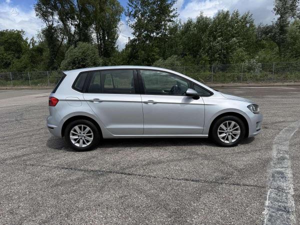 Grey Volkswagen Golf Sportsvan 2015 in Marijampole, with an engine capacity of 1.60 L and mileage of 235 thousand km for 6950 €, photo 6 on AUTOMOTO.COM.LV
