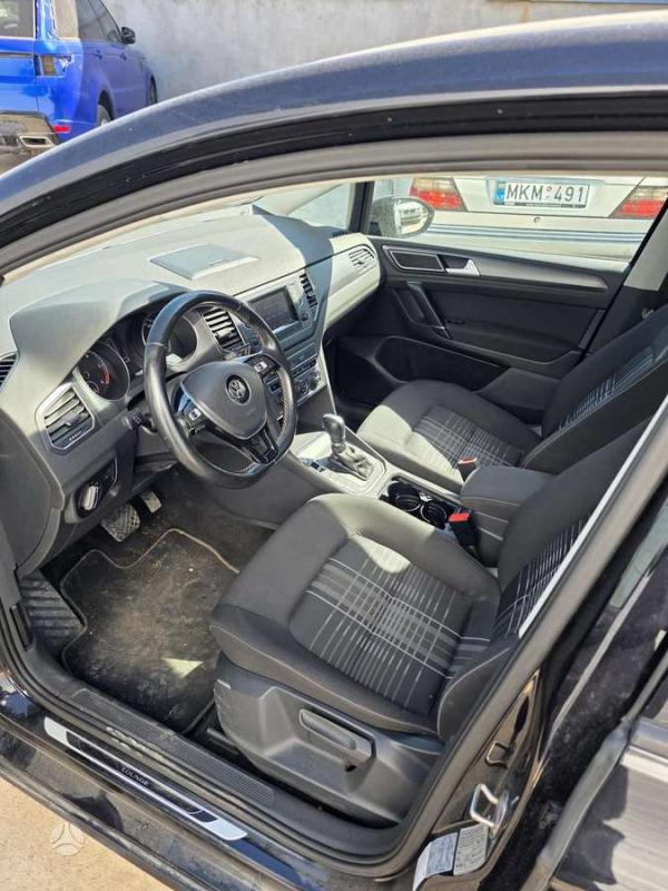 Pelēks Volkswagen Golf Sportsvan 2015 Kauņa, ar dzinēja tilpumu 1.60 L un nobraukumu 204 tūkst. km par 6200 €, foto 7 vietnē AUTOMOTO.COM.LV