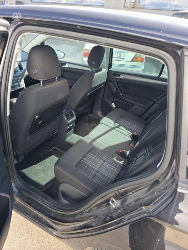 Pelēks Volkswagen Golf Sportsvan 2015 Kauņa, ar dzinēja tilpumu 1.60 L un nobraukumu 204 tūkst. km par 6200 €, foto 10 vietnē AUTOMOTO.COM.LV