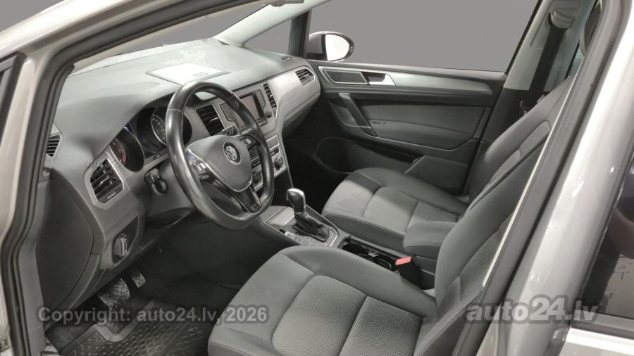 Pelēks Volkswagen Golf Sportsvan 2015 Paide, ar dzinēja tilpumu 1.40 L un nobraukumu 55 tūkst. km par 13900 €, foto 12 vietnē AUTOMOTO.COM.LV